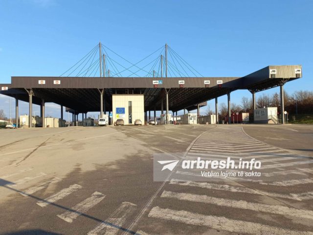 Gjendje e qetë në pikat e kalimit kufitar, pa kolona dhe me pritje ...